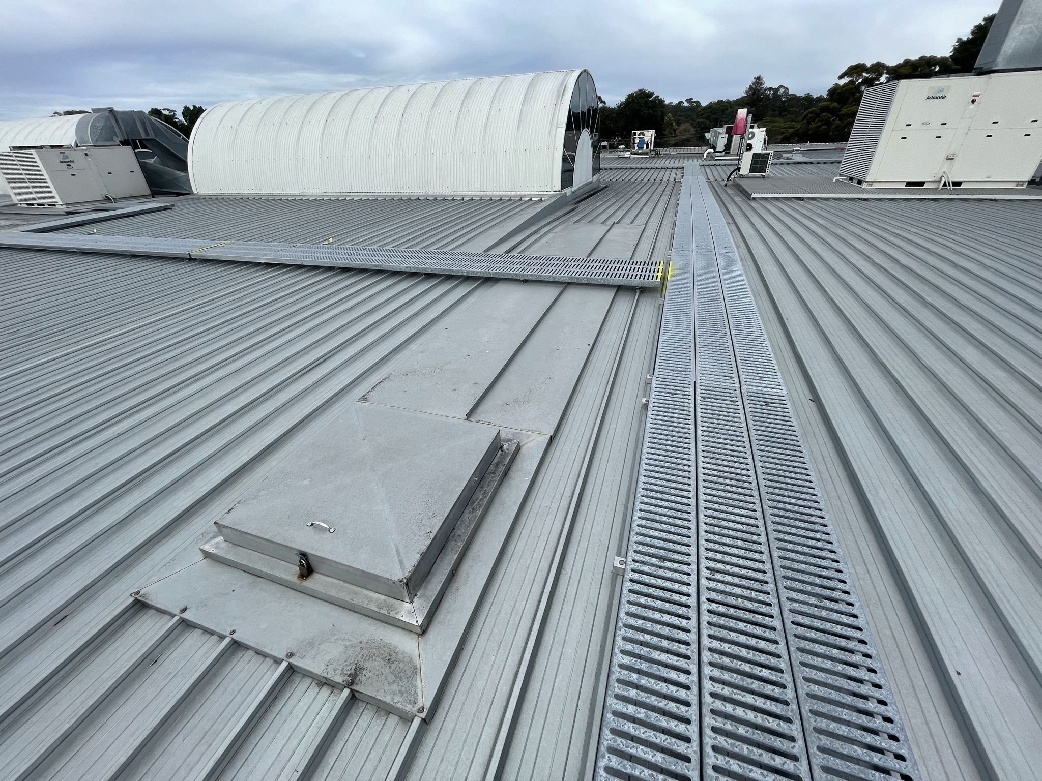 St Ives Shopping Village - Roof Strip & Re-Roof, Vault Barges + Walkways